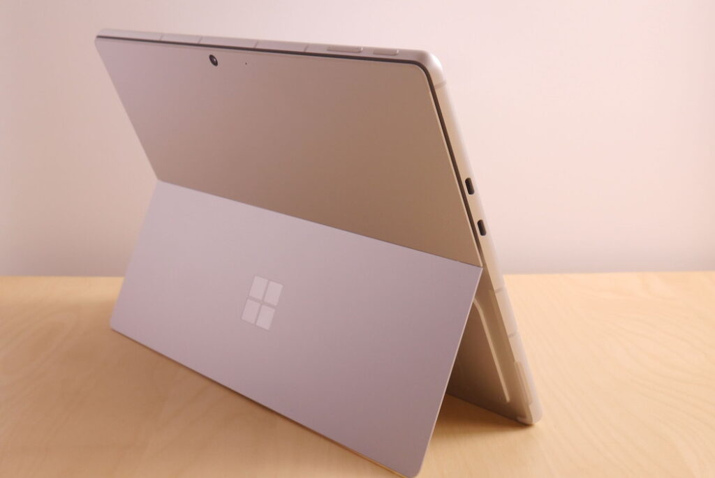 「Surface Pro 9」SQ3実機レビュー：5G対応のARM 2-in-1。省電力で持ち運びが多い方にオススメ - Surface PC ...